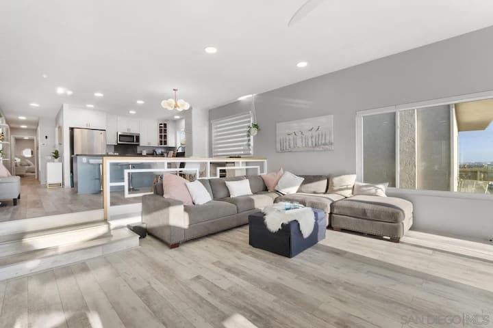 Bay Park Deck + Bay And Coastal Views | 2br/2ba - Miramar - San Diego
