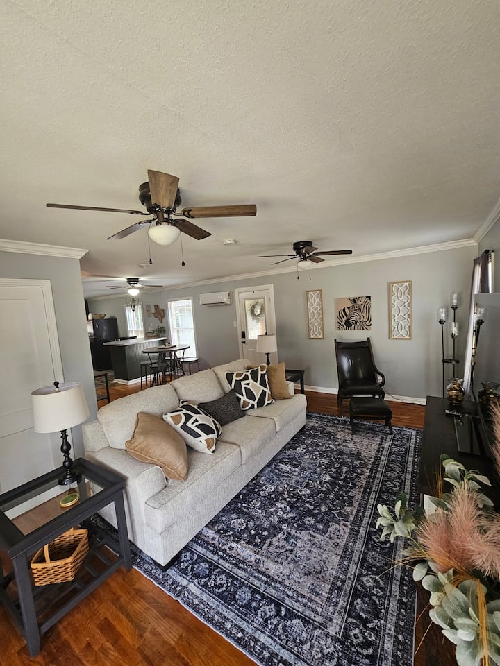 Animal House - Henderson, TX