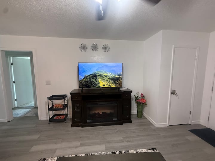 Family-friendly 2br 1.5 Bath Condo, Tulsa Stay. - Tulsa, OK