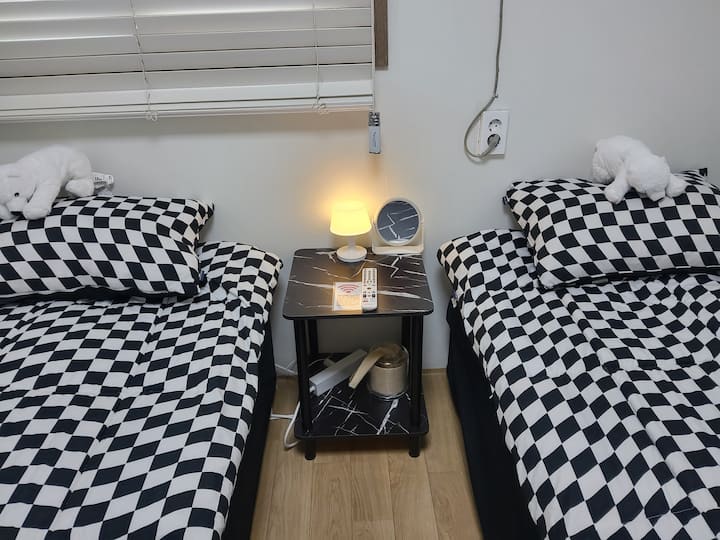 402호첨성대 대릉원황리단길도보10분 성동시장1분읍성거리2분거리의아늑한숙소입니다 - Gyeongju-si