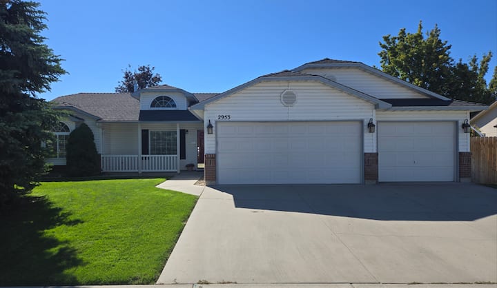 The "Englewood" 4 Bdrm 2 Bath 2 Car Garage - Meridian, ID