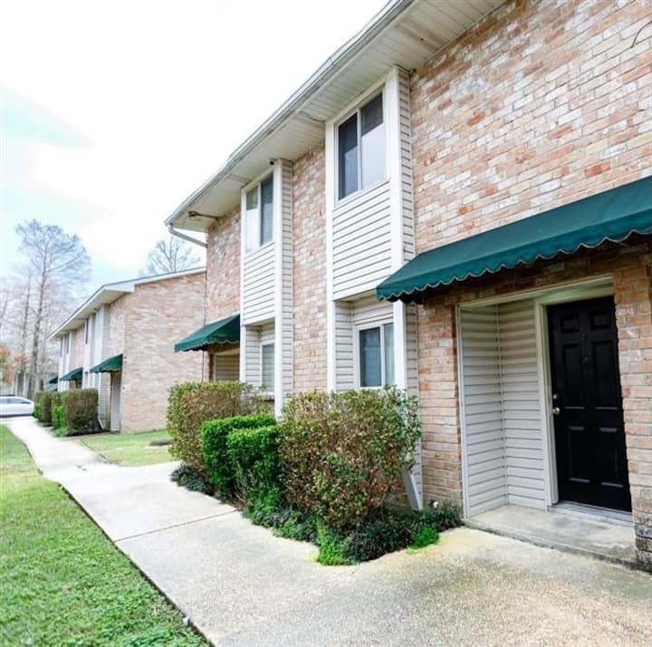 2br/1ba - Super Clean Condo Close To I-10 - Sorrento, LA
