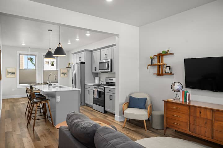 Twin Suites - Walk To Coffee & Green Spaces - Billings, MT