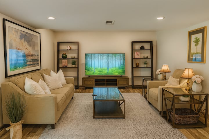 Minne-getaway: Twin Lake Escape - White Bear Lake, MN