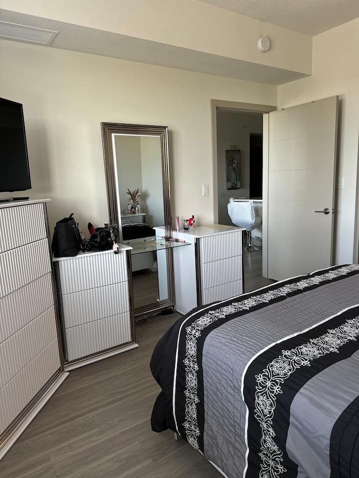 Excellent Property Available With Wi-fi And Gym - Coral Springs, FL