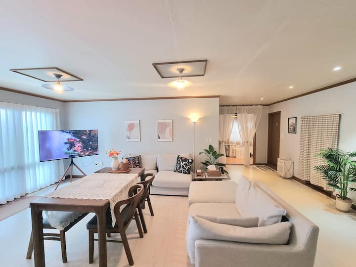 [New오픈특가]수영역 도보3분 33평 4bed(q)최대8인 #테라스 #센텀시티#Bexco - Busan