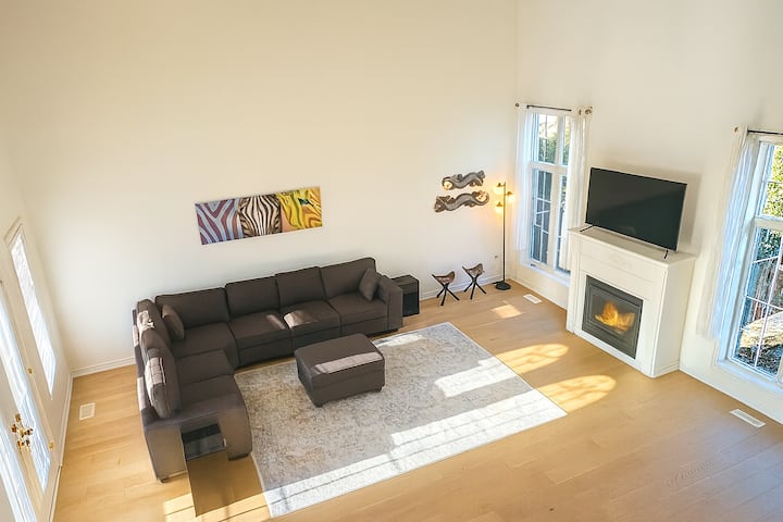 Karibu Home Comfort Retreat, Close To 401/407/412 - Ajax