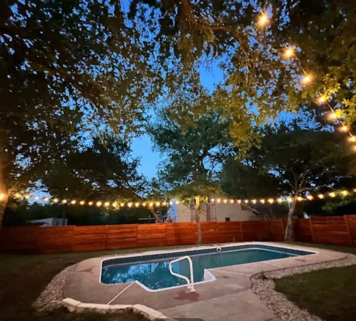 Cozy Two Full Bedroom House - Cedar Creek, TX