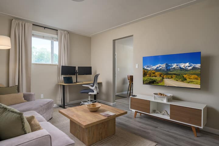 Monthly Stays Welcomed! Wfh Setup, King Bed - Wheat Ridge, CO