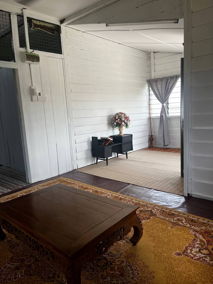 Homestay Rumah Kayu Mersing - Mersing
