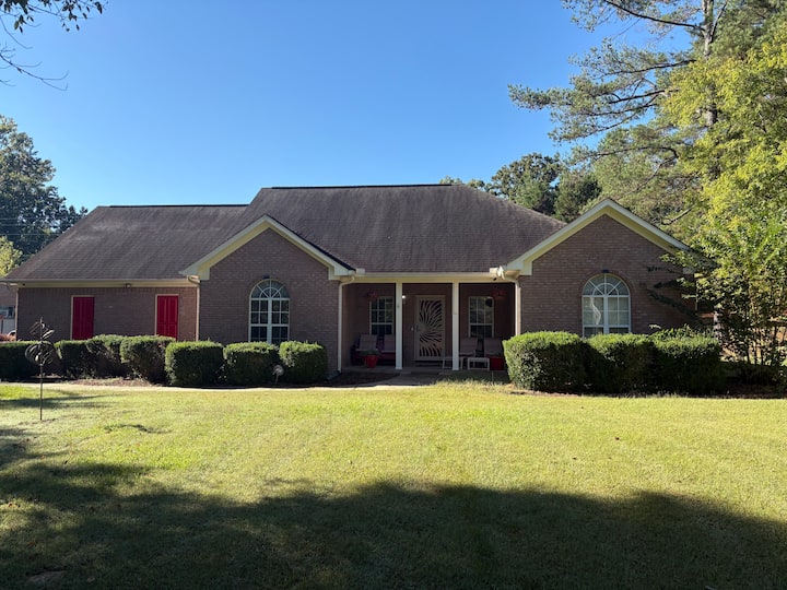 Spacious Oxford Retreat: 3br/3ba-7 Min To Ole Miss - Oxford, MS