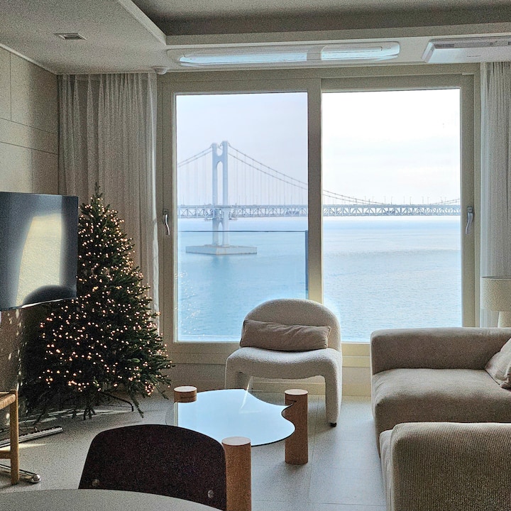 영업신고등록숙소#광안대교오션뷰#넓은거실#방2개#퀸침대3개#무료주차#미스터멘션 - Busan