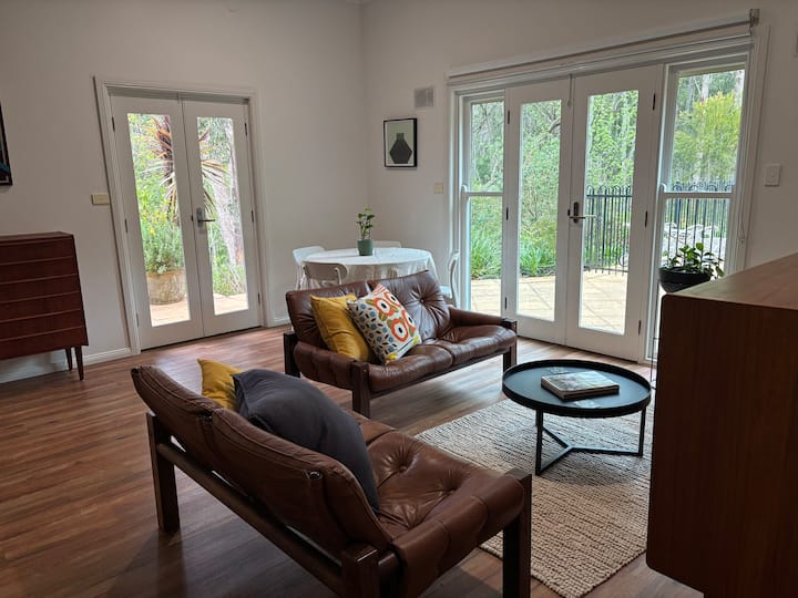 Huckleberry Adelaide Hills - Stirling