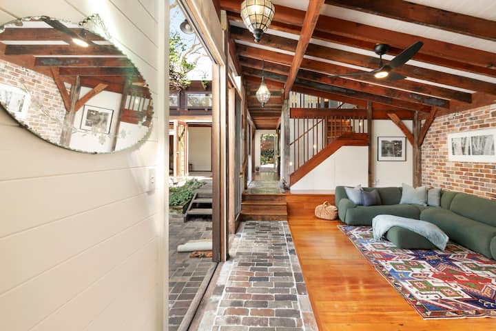Historic Inner-west Oasis Close To Newtown - Rosebery