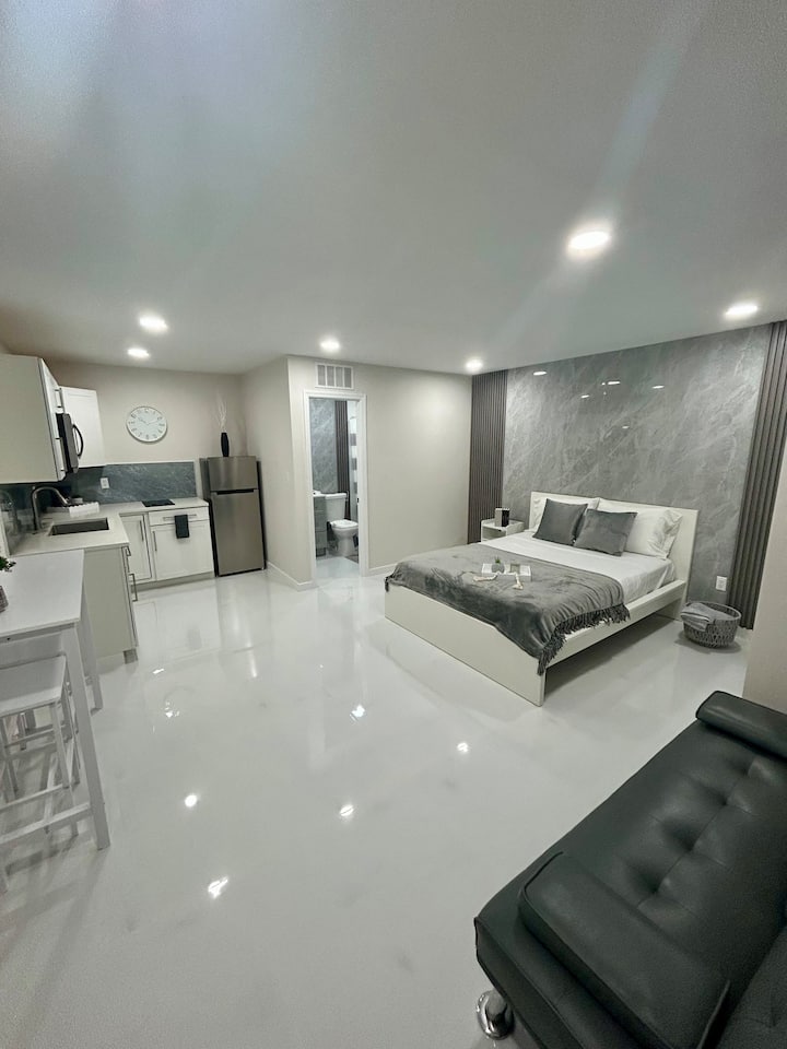 Private Luxury Studio | Near Disney - Orlando International Airport (MCO)