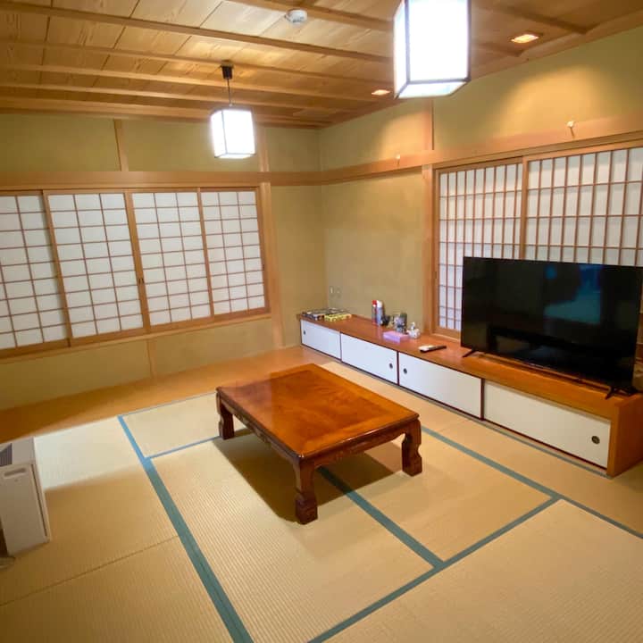 下呂温泉の昭和レトロ 一棟貸いろは 最大7名 駄菓子付き - Gero