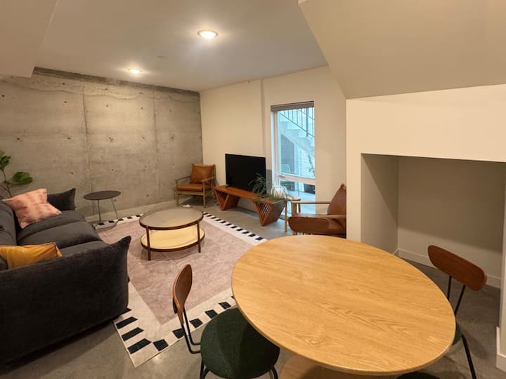4 Bed 4 Bath New Construction Building - Los Angeles, CA