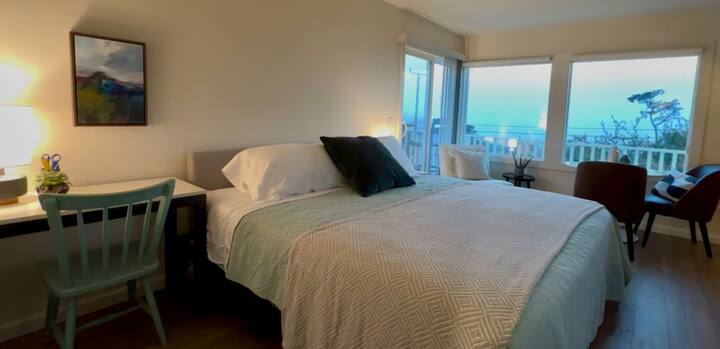 Pacific View Cottage - Cambria, CA