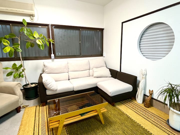 猫ちぐら【Cat
Nook】松本城、美術館も徒歩約10分 広々82㎡のリノベーションハウスです - Matsumoto