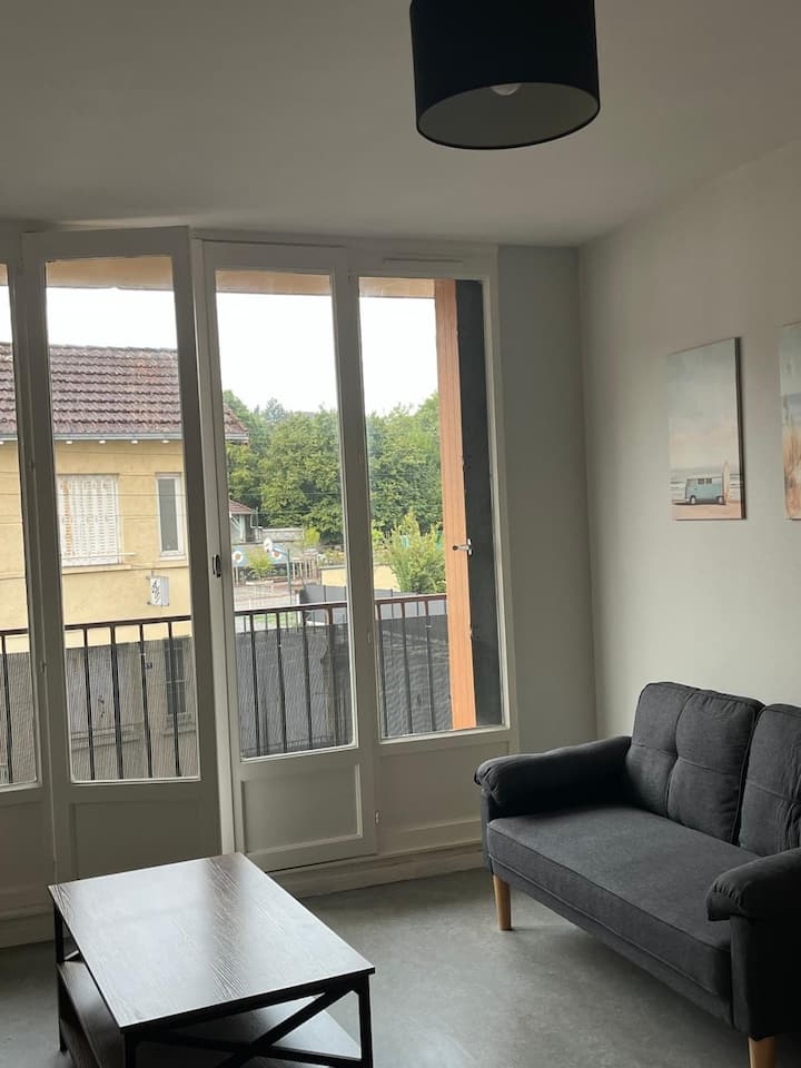 Appartement En Résidence Sécurisée - Limoges