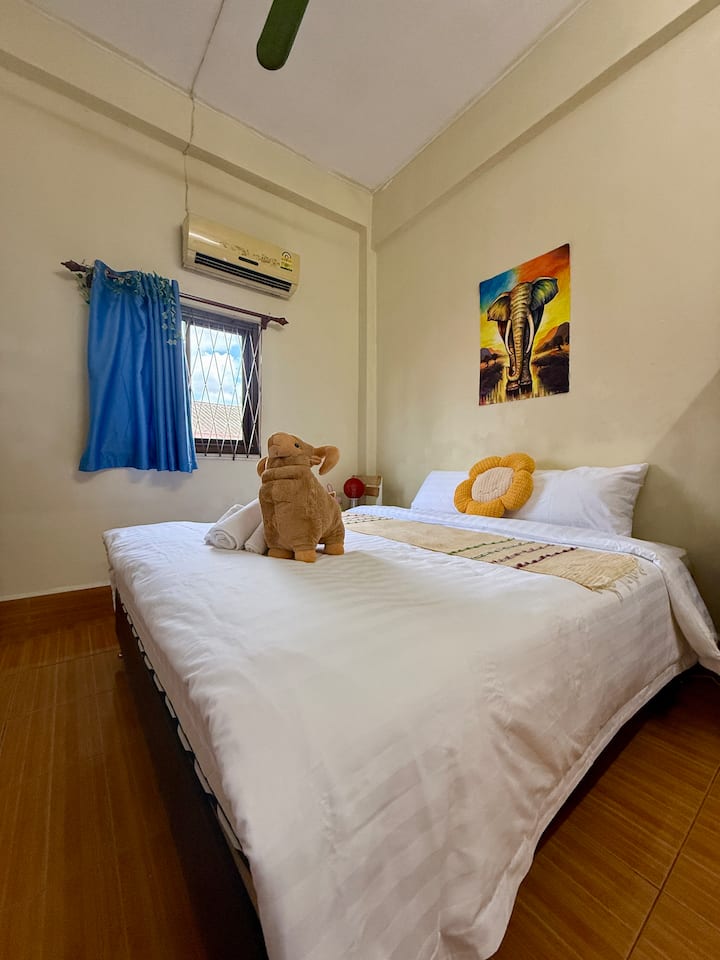 Convenient 1br Apartment By The Nightmarket - Vientiane
