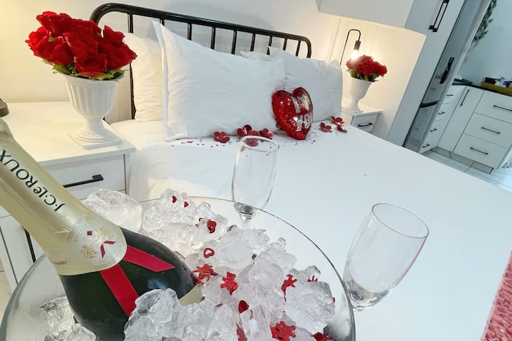 Salt & Sun Studio • 2km To Beach • Stylish & Safe - Umhlanga