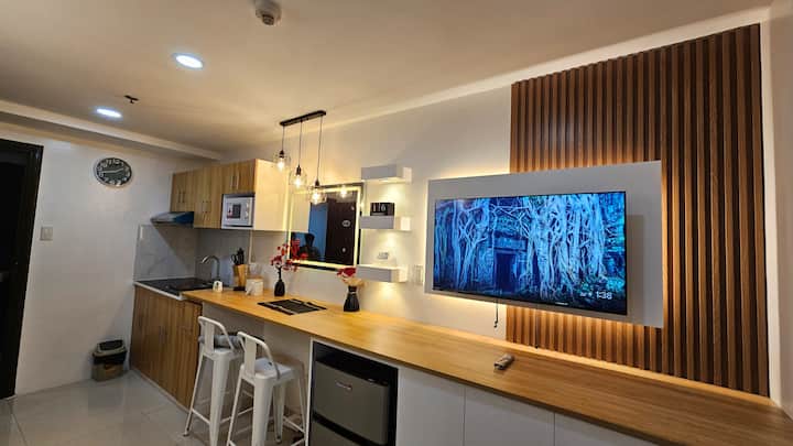 Stylish & Cozy Condo | Steps Away From Session Rd - Baguio