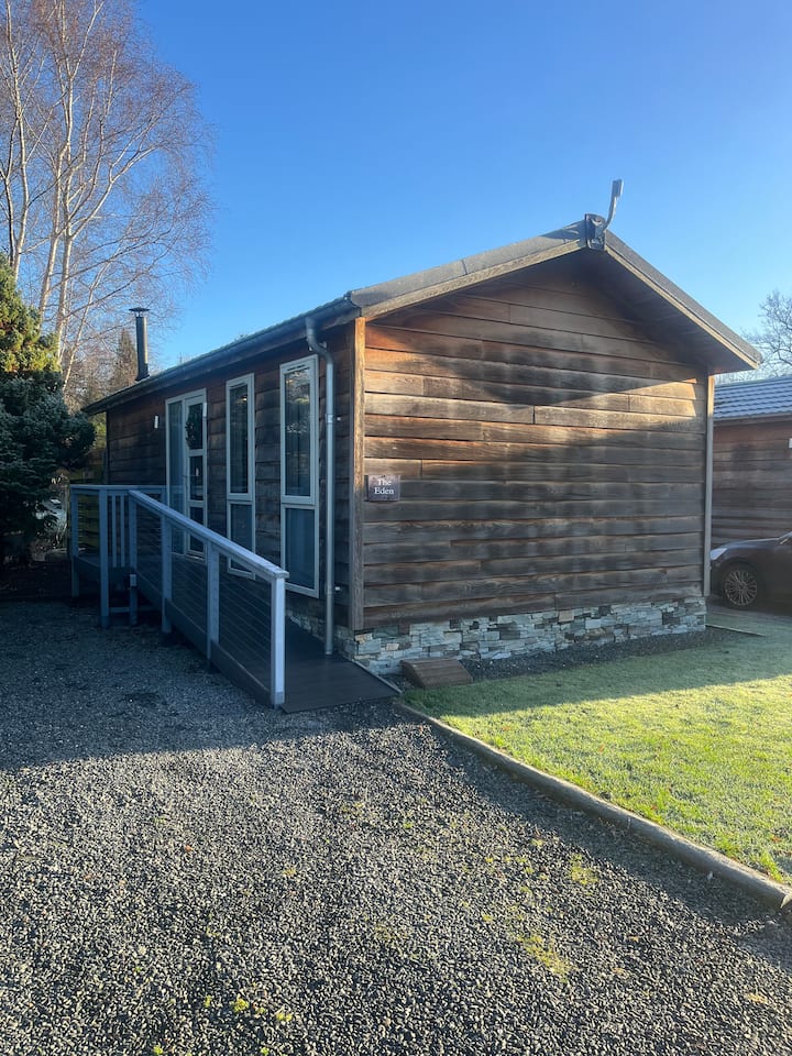 The Eden: Cosy 1-bed Lodge With Riverside Views. - クリエフ