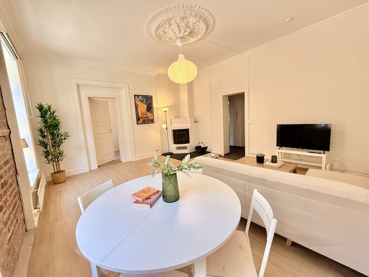 Charming 2‑br Grünerløkka Apartment W/ Fireplace - Oslo