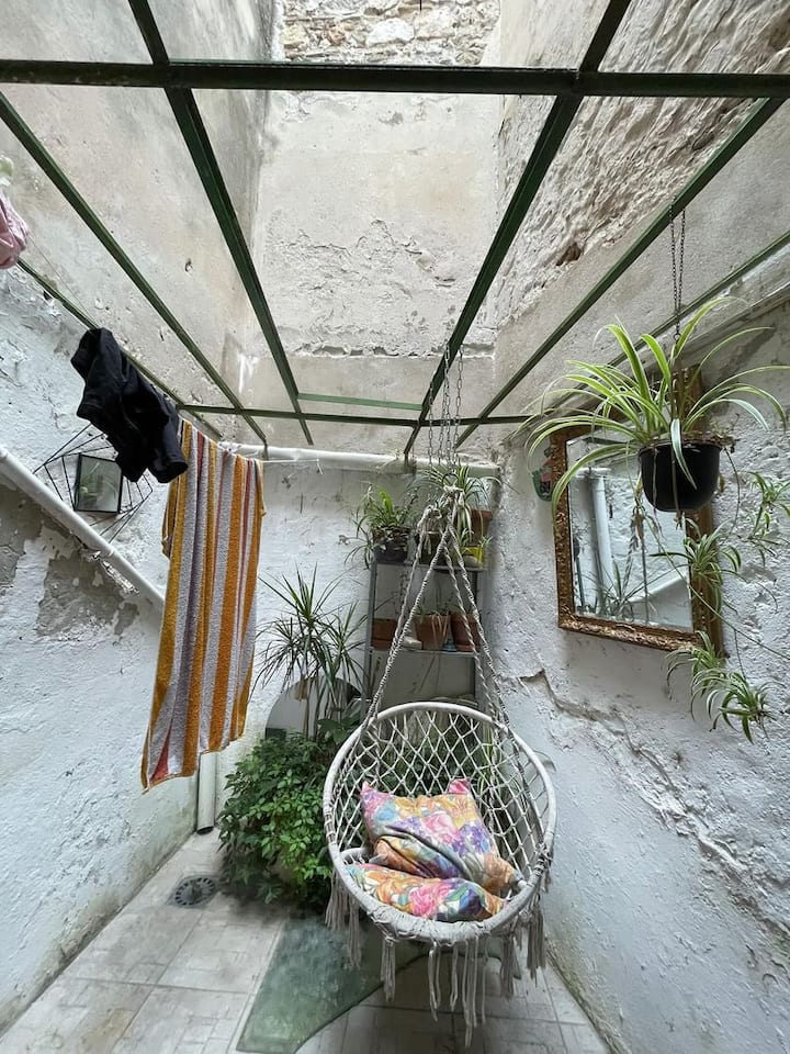 Petite Grotte Douillette - Sète