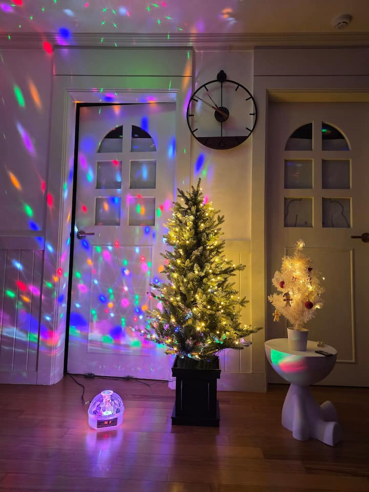 #광안리 해변5분
#침대5
숙소앞주차2대가능
게스트 식사제공(조식 돼지국밥Or석식돼지갈비) - Busan