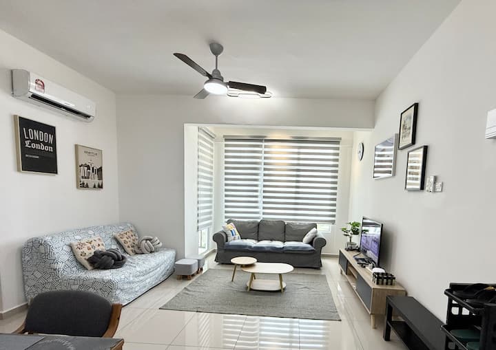 Charming 2br In Novo 8 Residence W/ 1 Free Parking - Malacca
