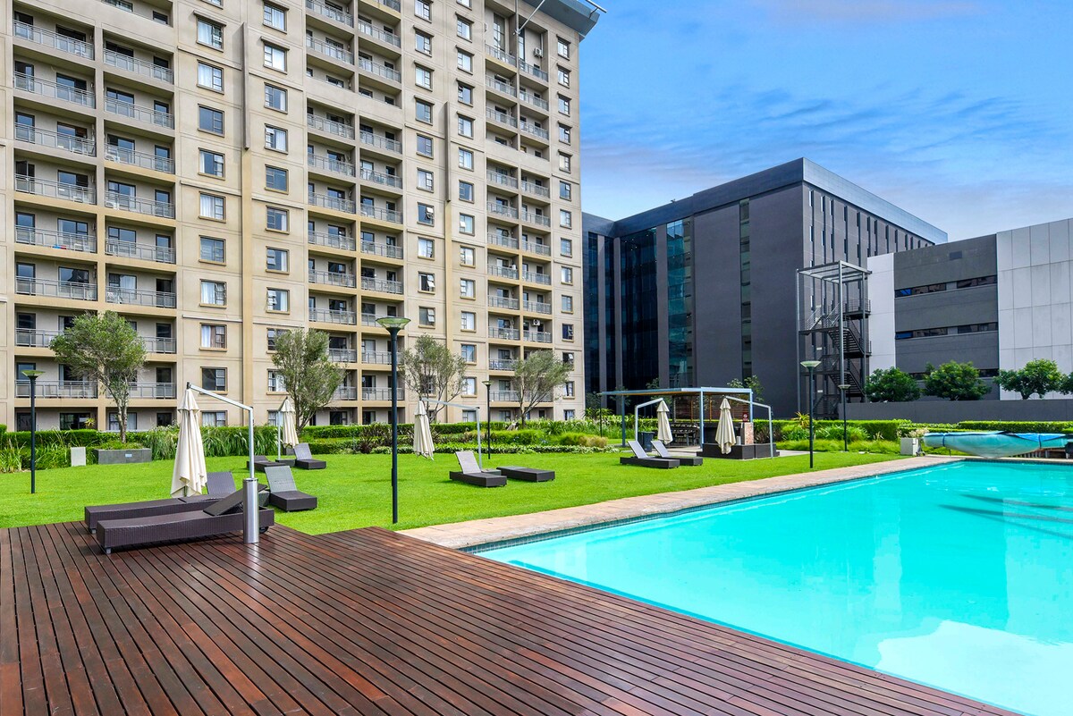 Westpoint 2BR Opp Investec • Pool • Sandton Prime - Apartments for Rent ...