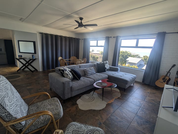 Spacious 1 Bedroom With Views, A Couple's Dream! - Jeffreys Bay