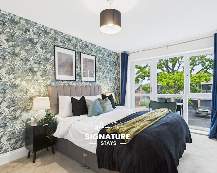 *New* | No5 Saxon Way | Gym | Pool & Spa - Bromsgrove