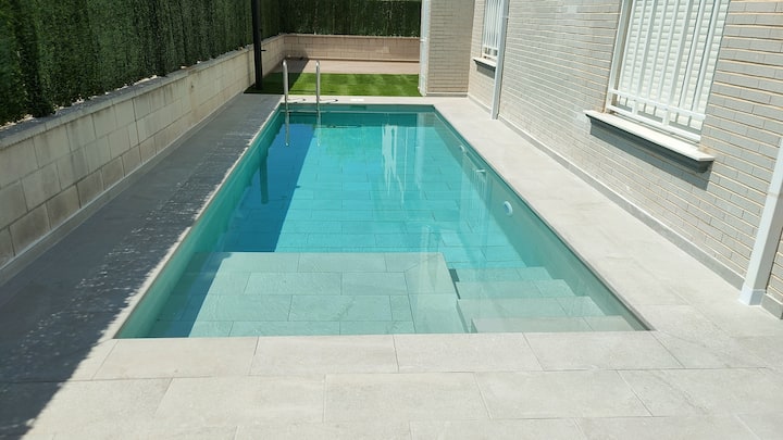 Planta Baja Con Patio Y Piscina - Oliva Nova - Oliva