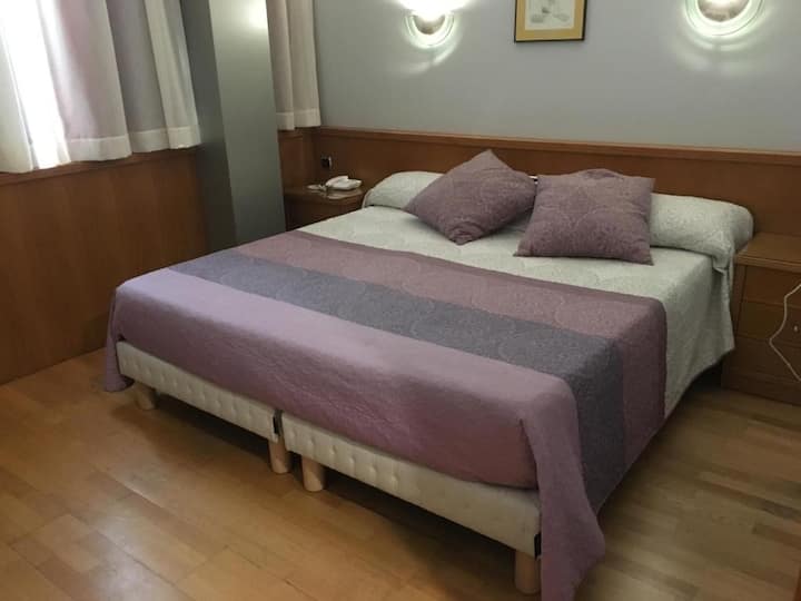 Encasa Hotel Almansa - Almansa
