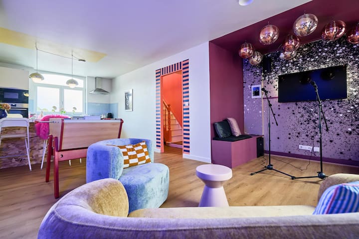 Paillettes Fever : Maison Avec Karaoké, 3 Chambres - リール