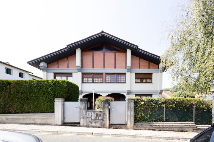 Gabi Enea. Ideal Para Familias. - Hendaye