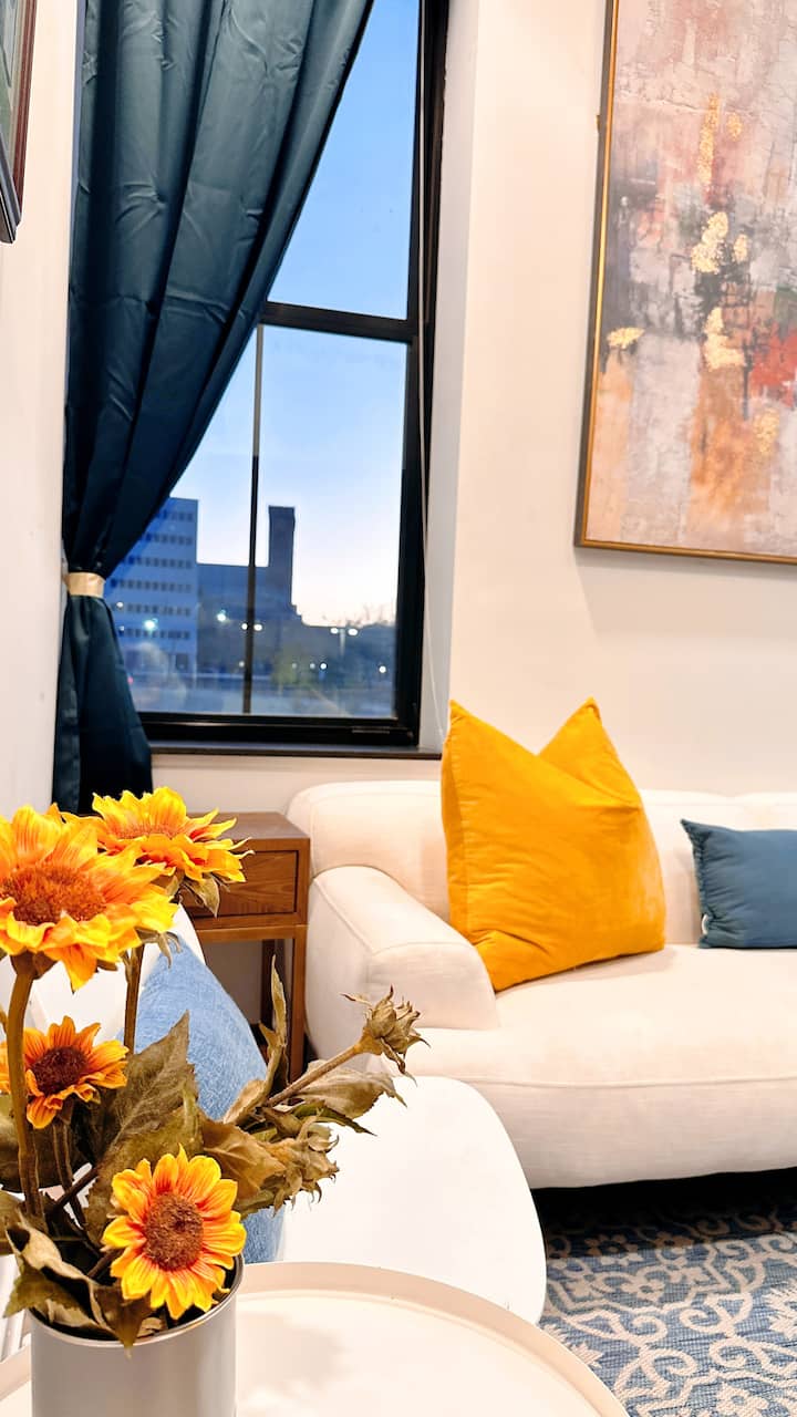 Downtown 4br/2ba• Walk To Ppac & Convention Center - Providence, RI