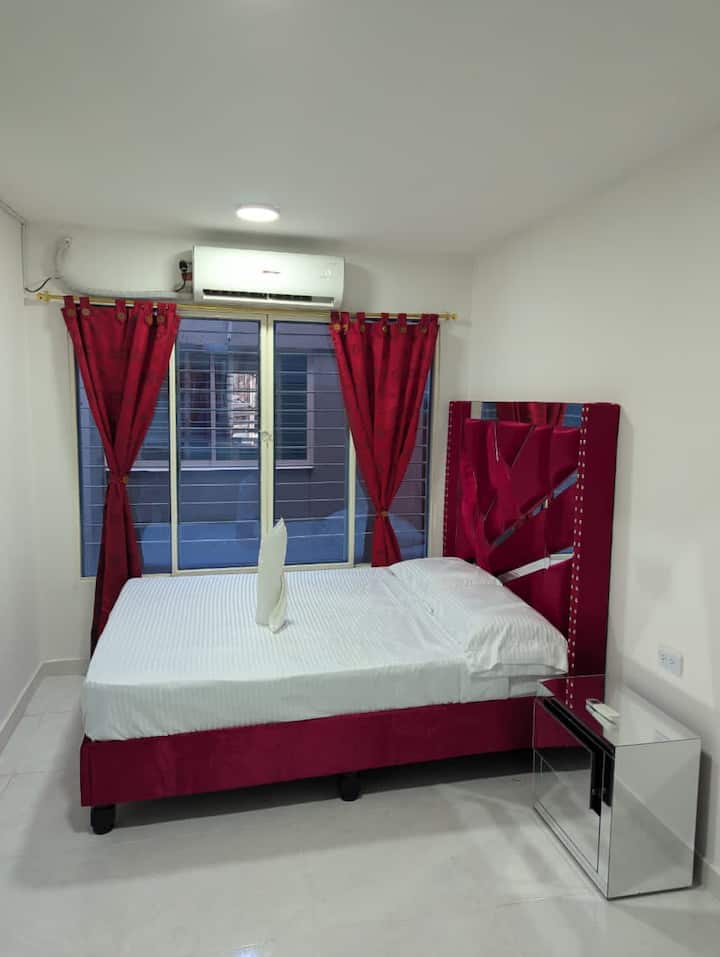 Spacious Apt For 10 4 Rooms 5 Double Beds & 2 Bath - Cali
