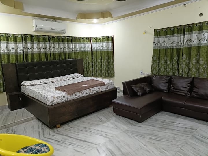 City Guesthouse | Clean 4bhk Comfort - Rajahmundry