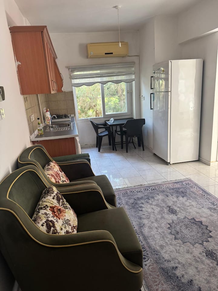 Girne Liman'a Yürüme Mesafesinde Günlük Daire - Girne