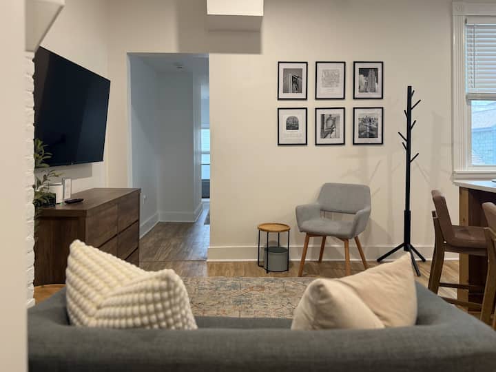 Modern Dog-friendly 2br | Near Stadiums + Downtown - Pittsburgh, PA