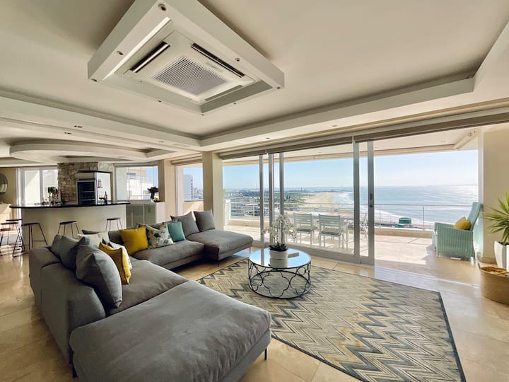 Luxurious Beach Penthouse In The Heart Of Humewood - South Africa