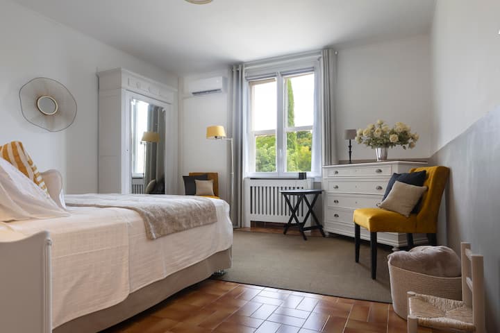 Chambres D'hôtes Au Mazet Du Furet - Fontvieille