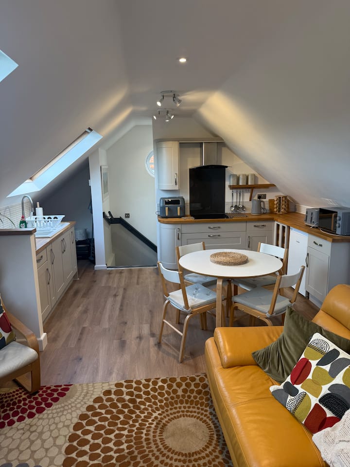 The Richmond Enjoys A Private And Peaceful Setting - Nantwich