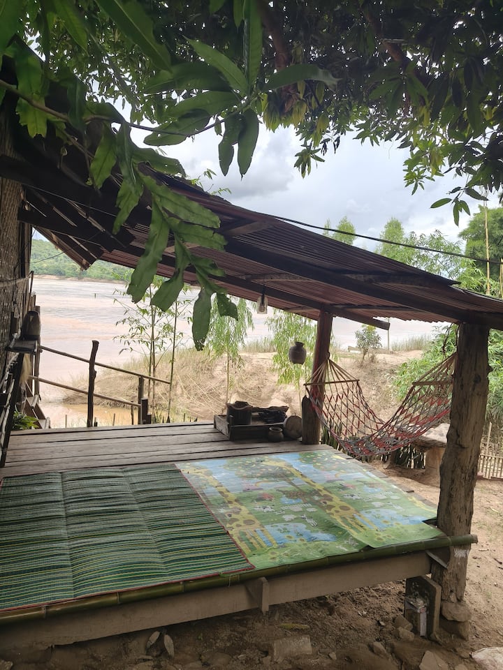 ฟ้าใสโฮมสเตย์ กระท่อมริมฝั่งโขง โขงเจียม - Khong Chiam