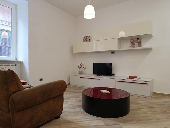 Maison Ventaglieri: Centro Storico E Stile Moderno - Naples