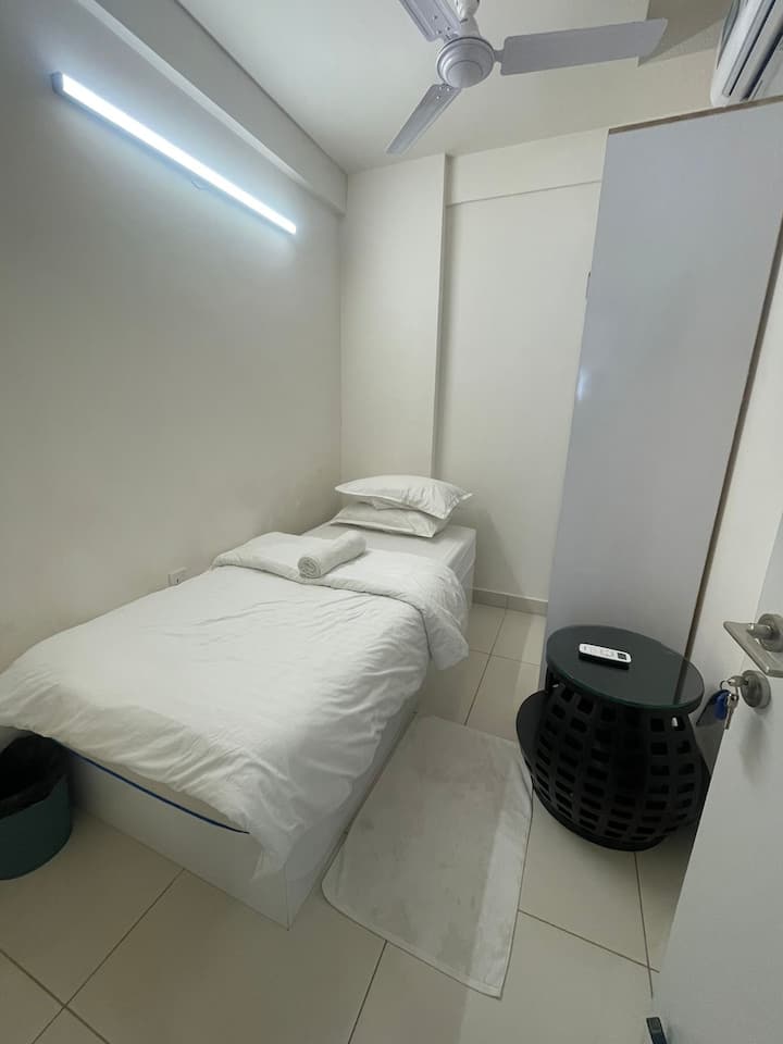 Skyside Towers, - Malé